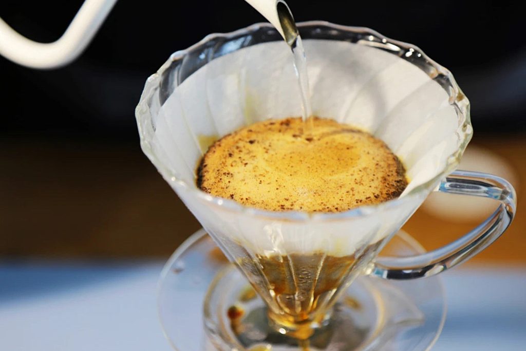 分段式注水是等咖啡液流乾了再注水? - 咖啡知識，咖啡推薦，咖啡知識家 COFFEE+